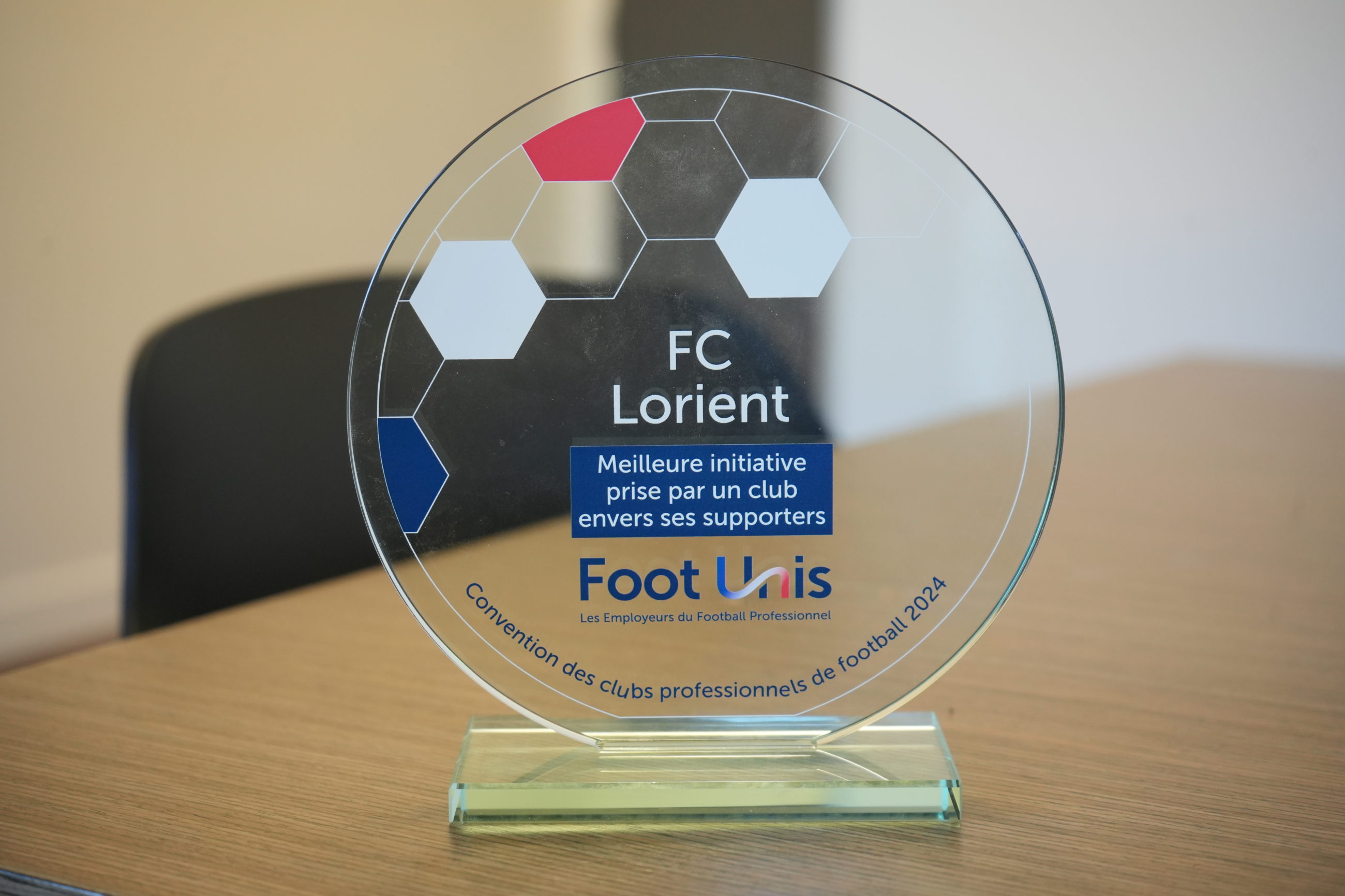 La Boîte des Merlus récompensée aux Trophées Foot Unis ! - FC Lorient